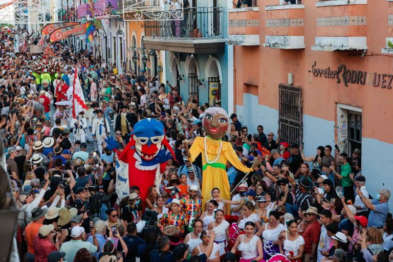 10 Puerto Rican Christmas Traditions That Make the Season Extra Special ...